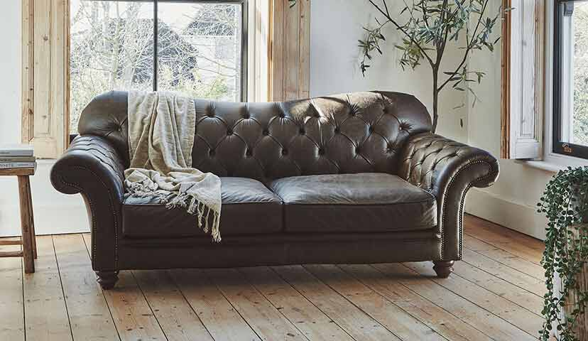 Traditional Sofas | Classic Sofas UK | Darlings of Chelsea
